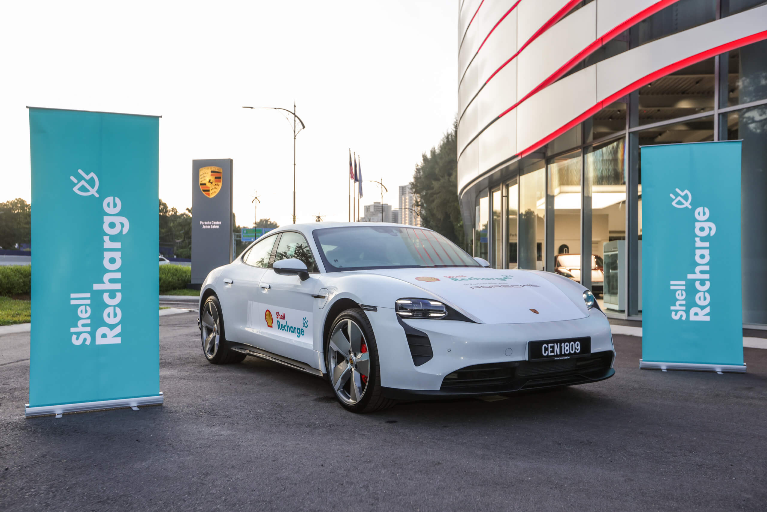 Kolaborasi Shell Dan Porsche, Menghubungkan Tiga Negara! – Kar Hifi